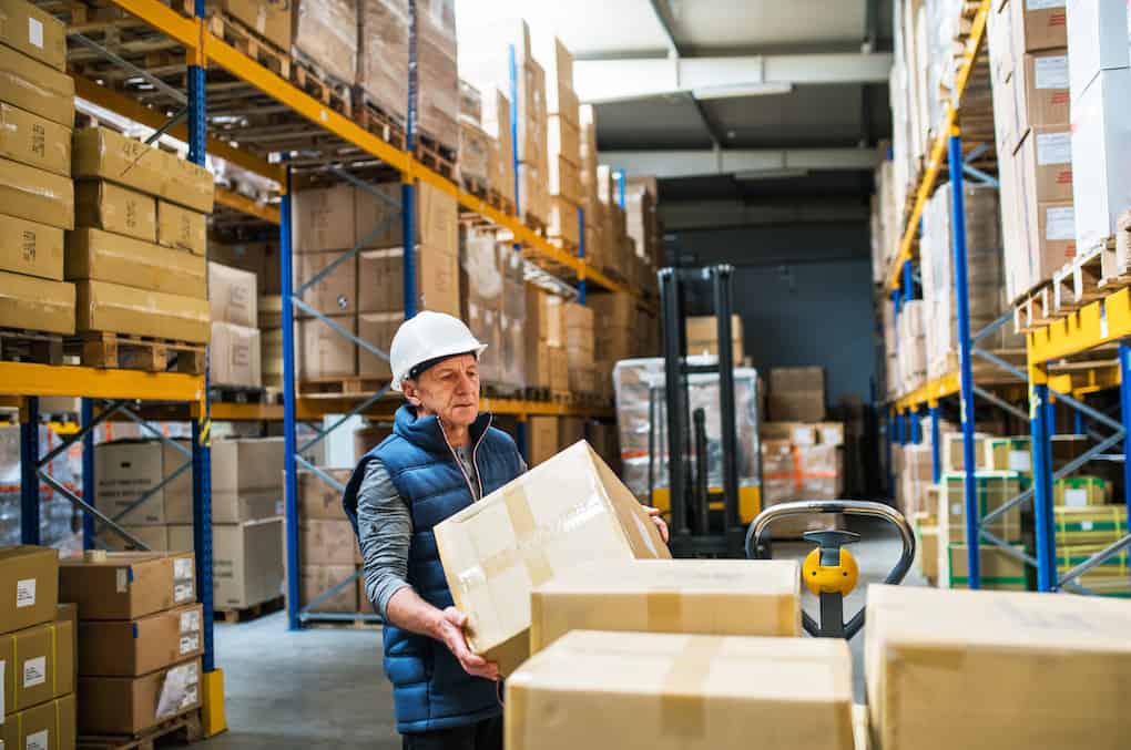 21 Types Of Warehouse Positions & Their Duties (Job Guide) | Extensiv
