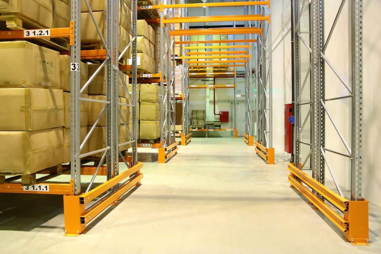 What Is A Bonded Warehouse? Complete 2025 Guide | Extensiv